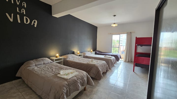 A Una Cuadra De La Playa Y Centro. Desayuno Incl. - Puerto Madryn