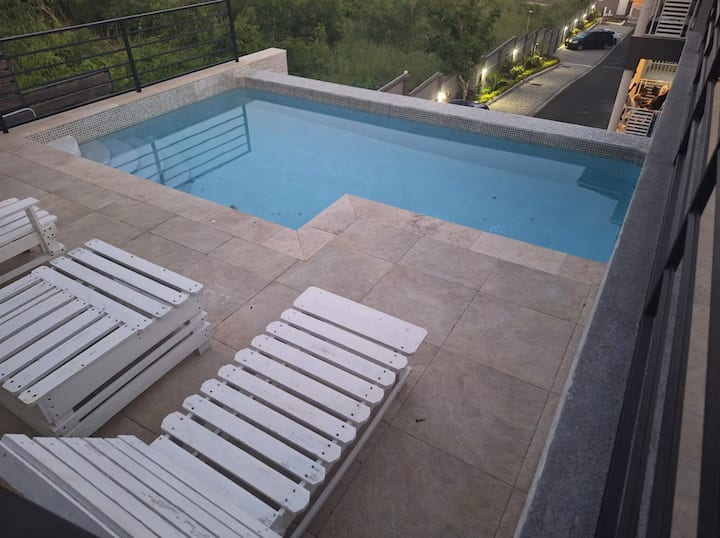 Redhills Escape - Jamaica