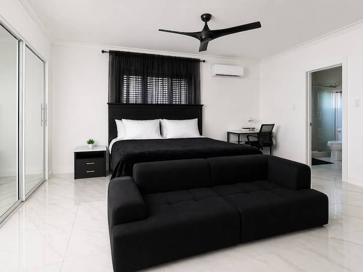 Redhills Escape - Kingston, Jamaica