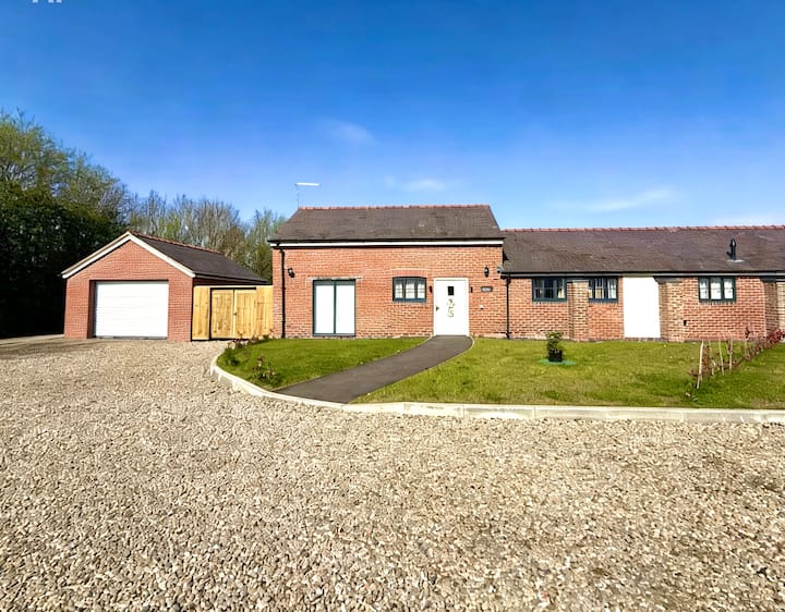 The Hayloft @ Moss Bank Farm - Wrexham
