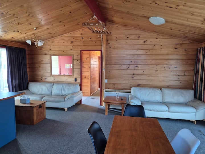 5 Mile Bay Holiday Home - Taupō