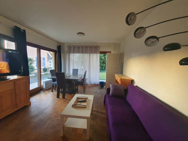F2 Lumineux Proche Centre-ville - ibis budget Thonon Les Bains