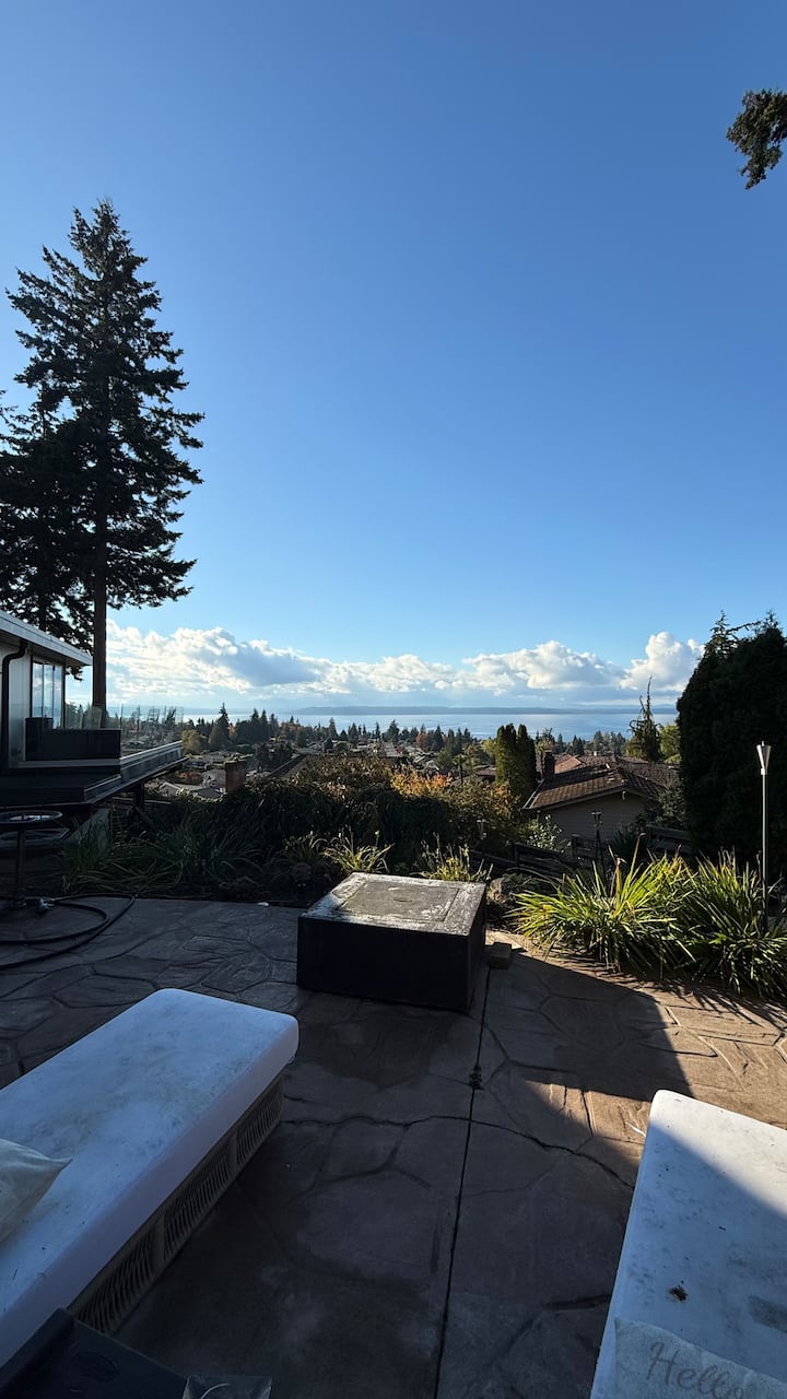Private Tropical Retreat - Shoreline, WA