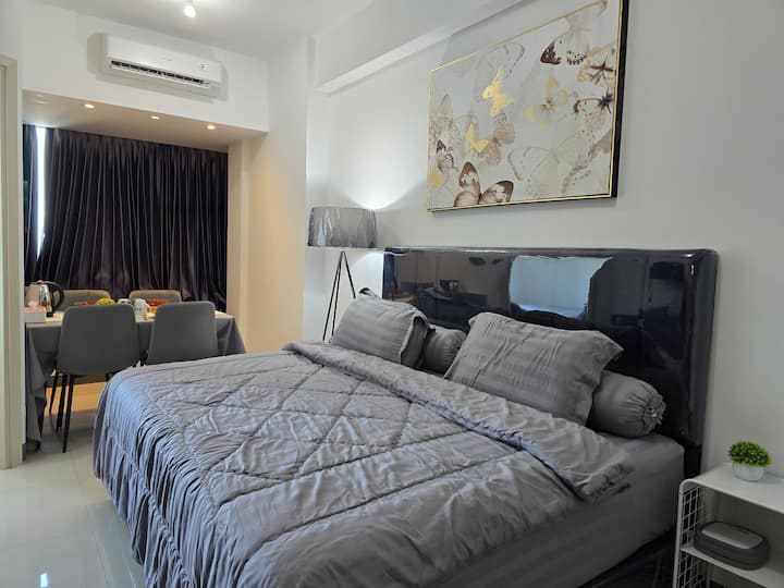 Benson 2br B Pakuwon Mall Wi-fi Hotwater Netflix - Surabaya