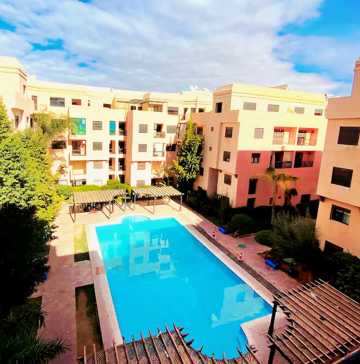 Sunny Pool View, Family & Nomads, Fast Wifi - Marrakesh