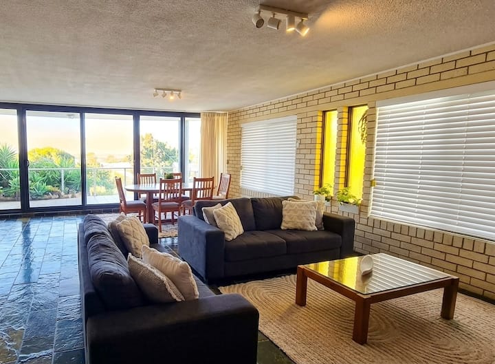 Beachfront Bliss | 3br Family Stay In Maroochydore - 陽光海岸