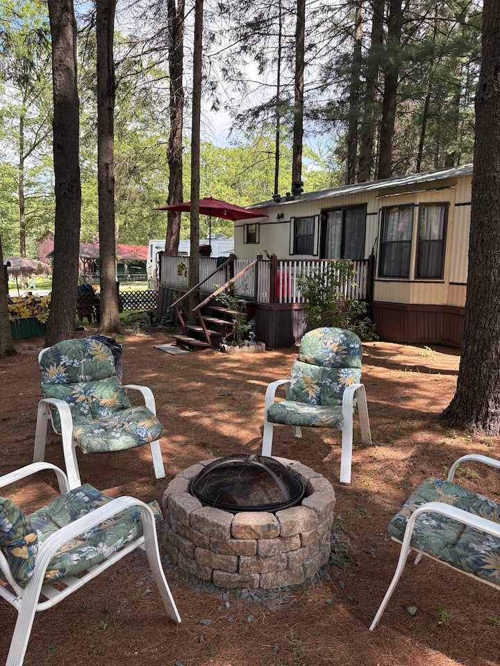 Cozy 3-bedroom Near Lake Wallenpaupack - Fairview Lake, PA