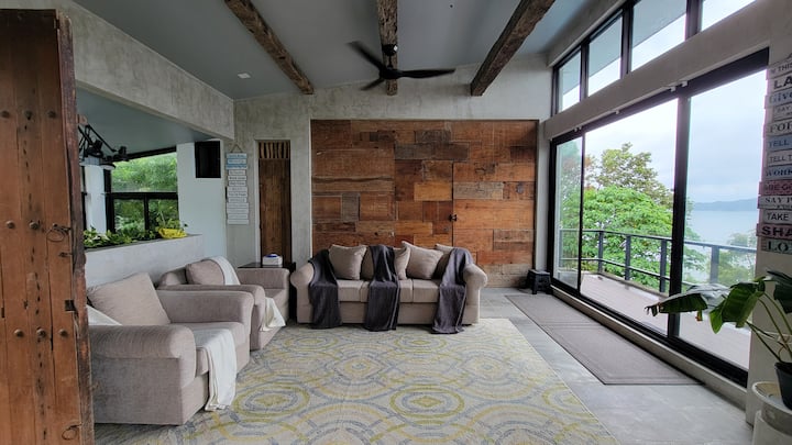 Anilao Stay | Sea View Balcony + Sunset Vibes - Mabini