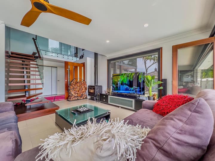 Cinema Luxury Haven! - Dreamworld, Coomera