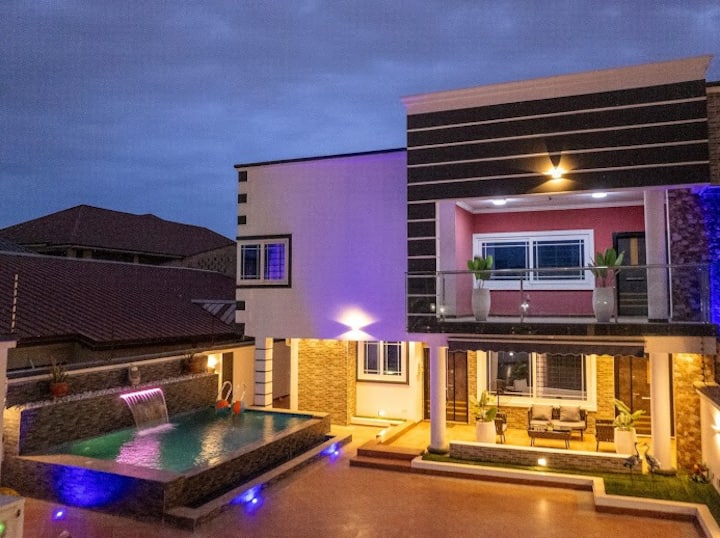 Patrick's Exquisite Home+swim Pl - Accra