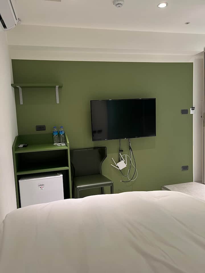 Because Of Love Smiley Inn Ximen - Taipei