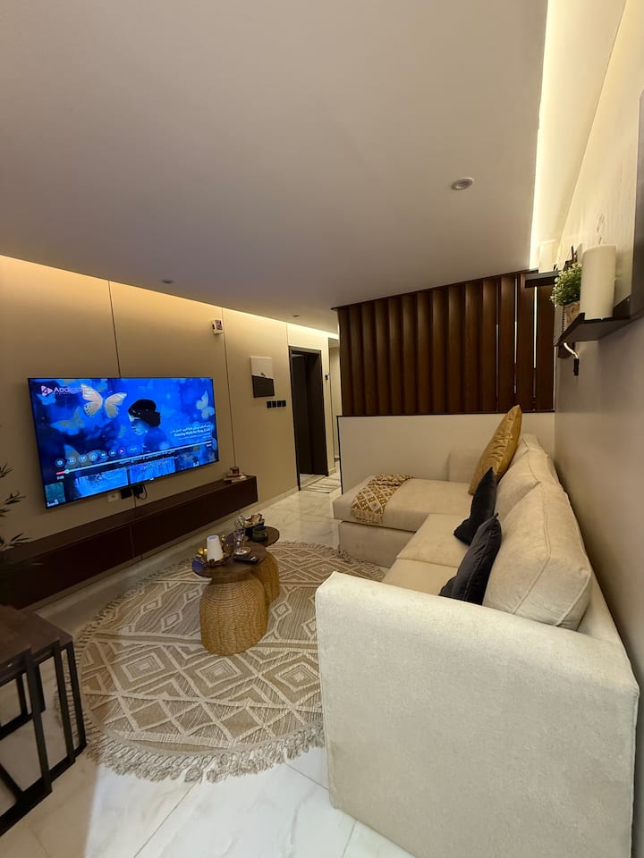 شقة غرفة وصالة وحمامين مجهزه Vip قريبة من المطار - Jeddah