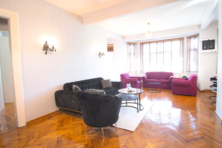 4min To Osmanbey 2 Br Apart,4th Floor With Balcony - Şişli