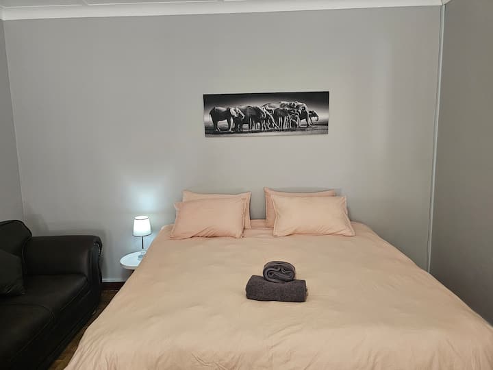 3 Separate Units On 1 Premise With A Lot Of Space - Bloemfontein