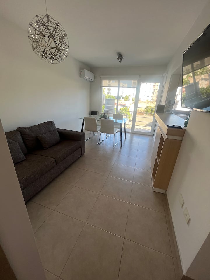 ¡Hermoso Y Cómodo Departamento De Un Dormitorio ! - Bahía Blanca