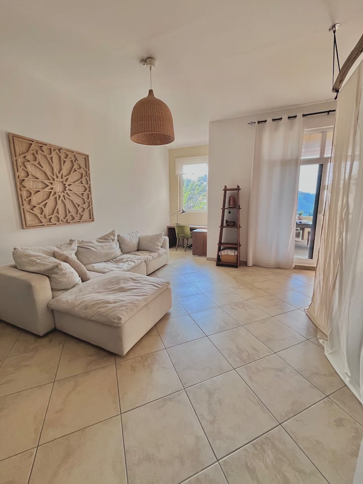 Huge Studio With Large Balcony - Dubai