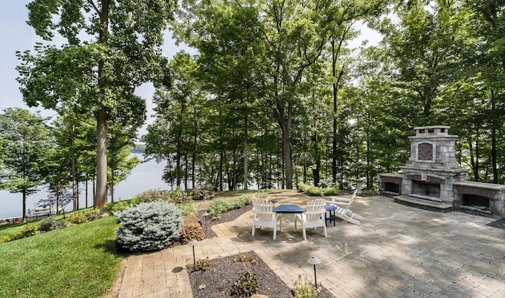 Eagle Crest Lake House - Indianapolis, IN