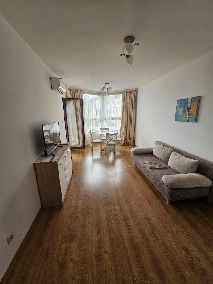 Apartment Next To The Beach - Varna