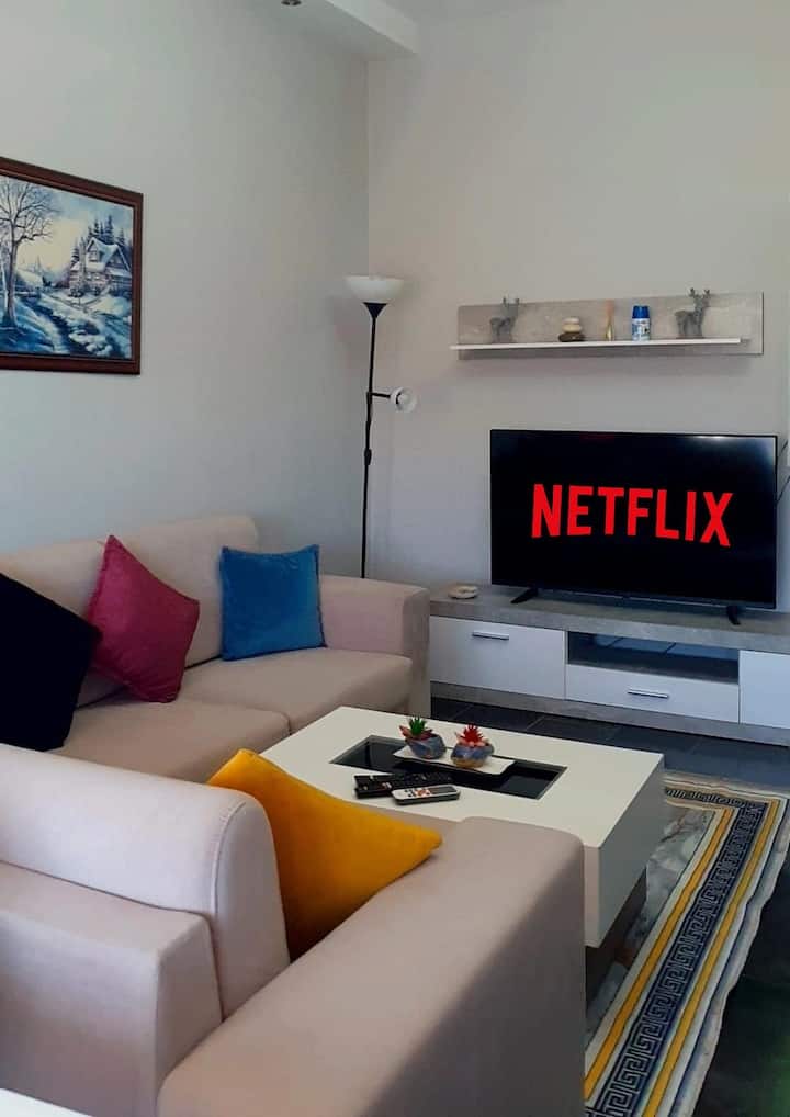 Colosseu Central Square - Tirana