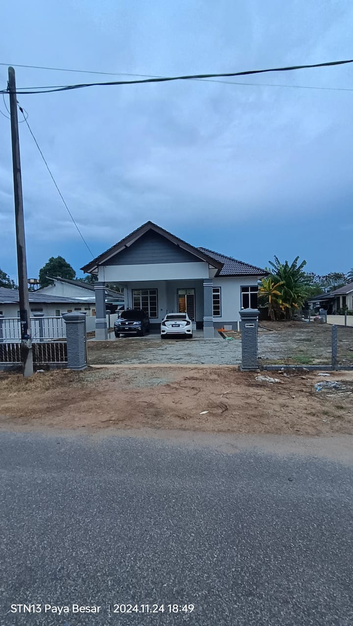 Aloletey Homestay Alor Lintang Besut Fully Aircond - Kampung Raja
