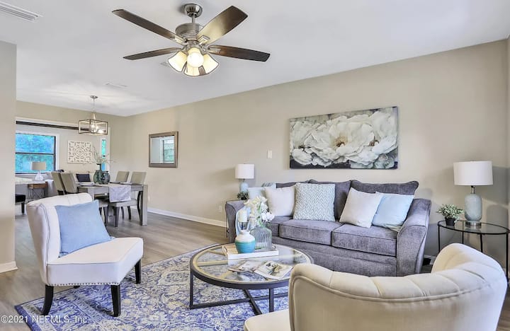 Pool House 3 Bedrooms Near Beach - Jacksonville, FL