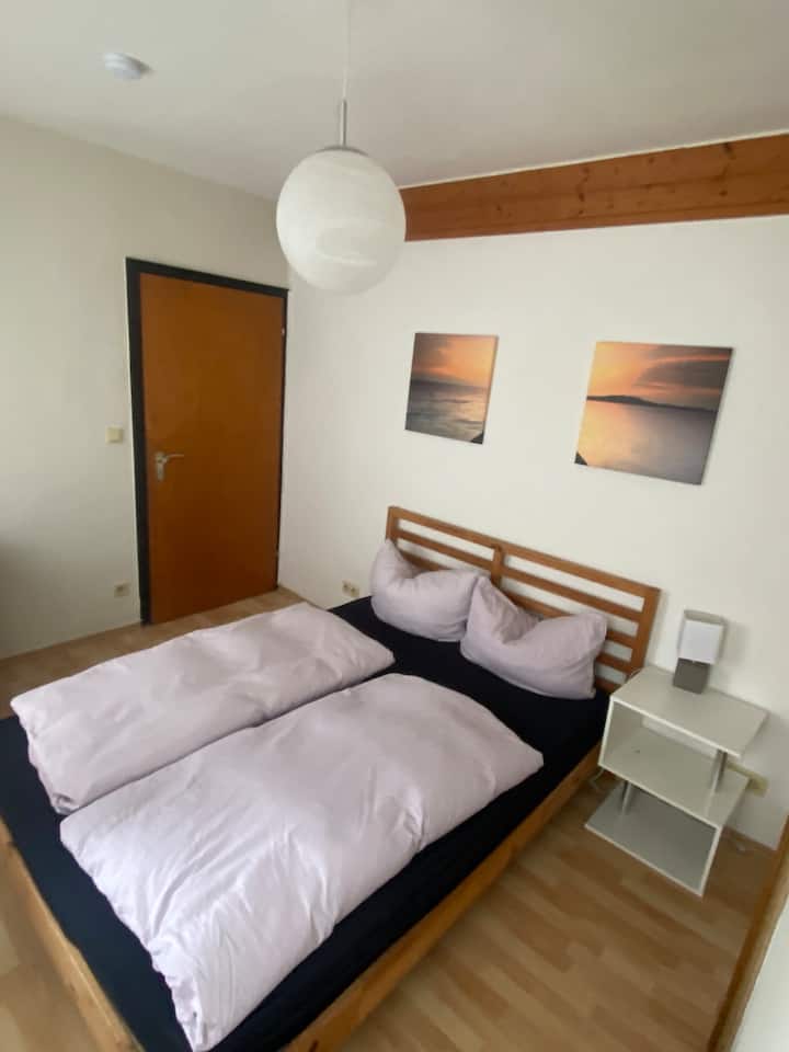 Geräumiges Zimmer - Mönchengladbach