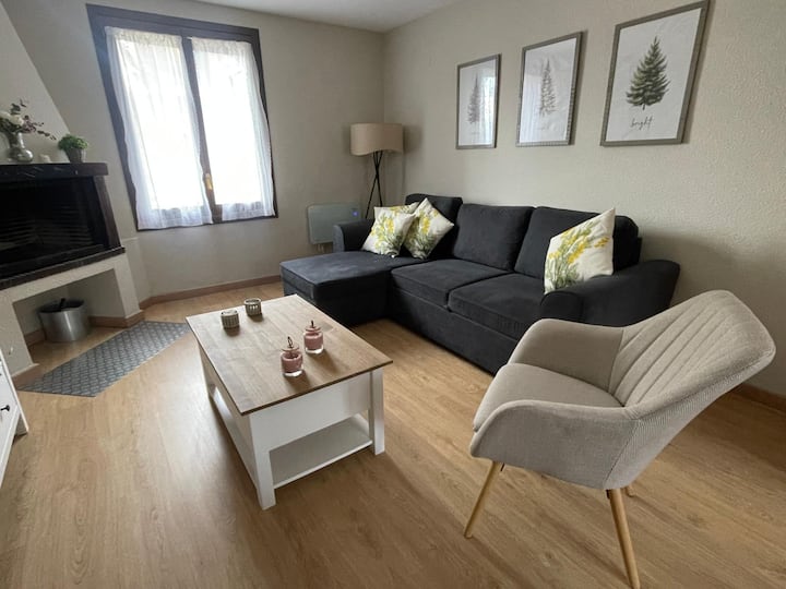 Cosy Flat In El Pueyo, Downtown With Wifi - Formigal