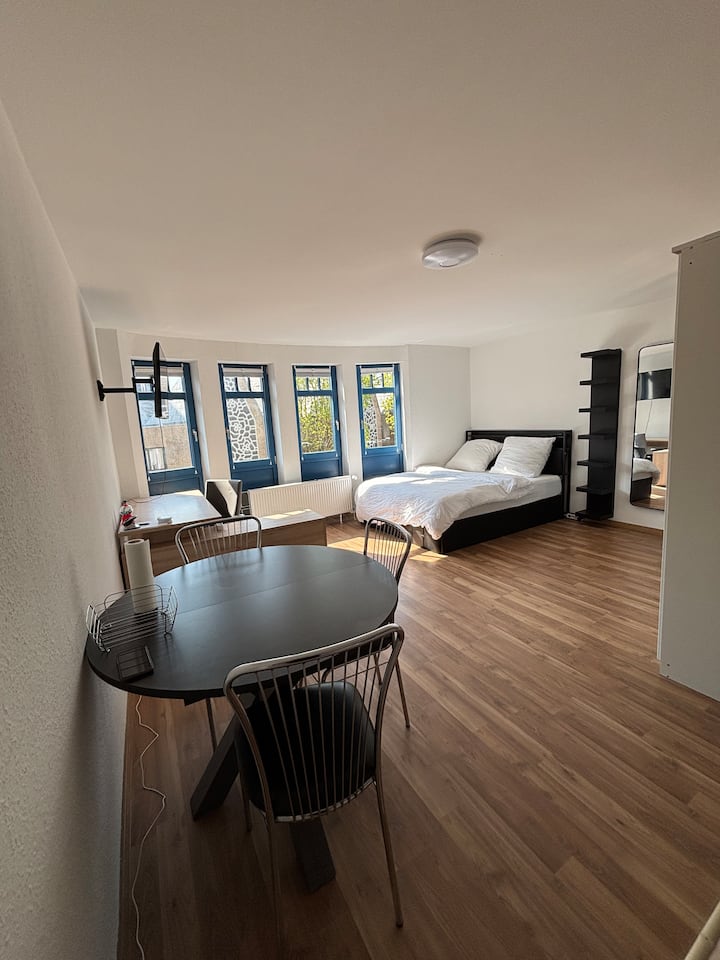 Modernes Appartement, Zentrale Lage - Cologne