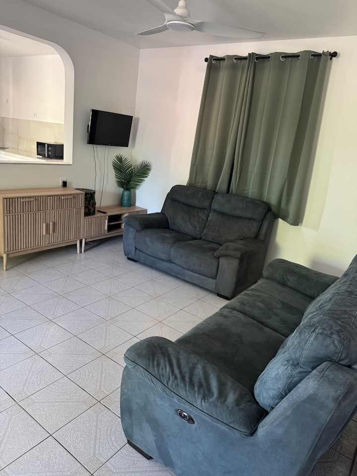 Maison Chaleureuse Et Familiale - Guadeloupe