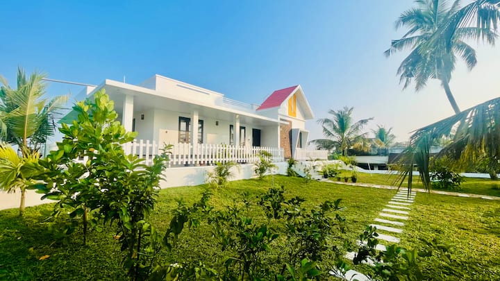 Karavalli-backwaters+nestled Green Paddy Field - Alappuzha