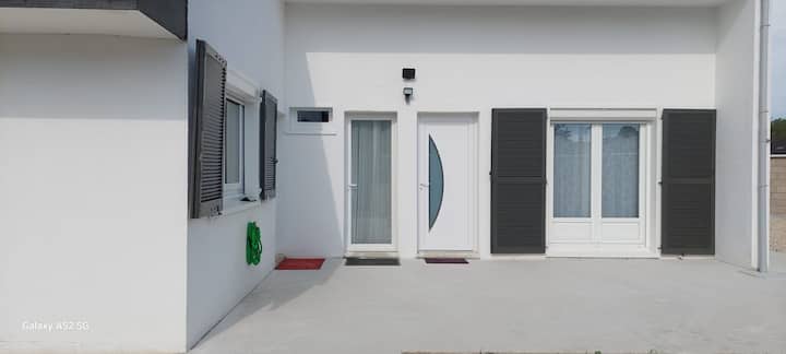 Appartement • Plein Pied • Terrasse • Parking - Brie-Comte-Robert