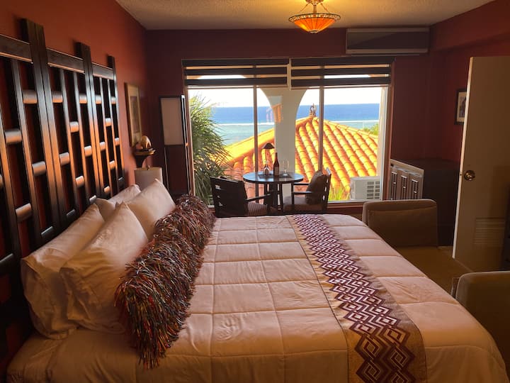 The Manor Guesthouse (Room #1–king) - Guam