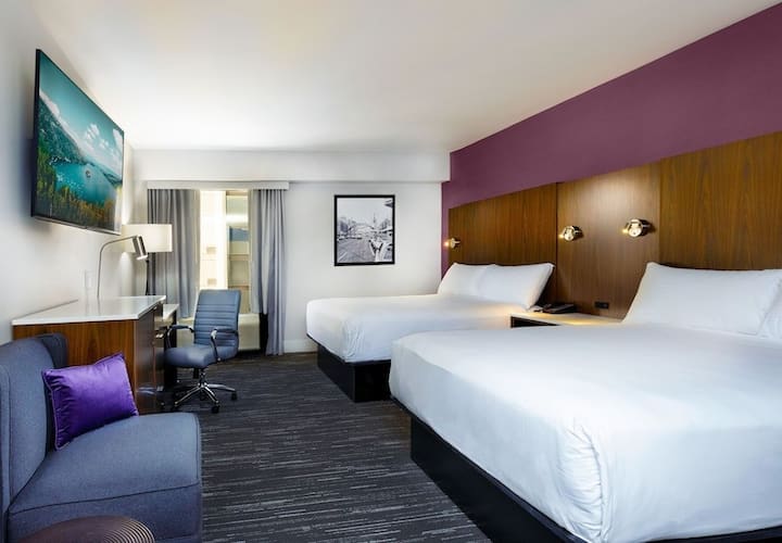 Two Queens Rm W/ Onsite Dining|reno Downtown Area - Reno