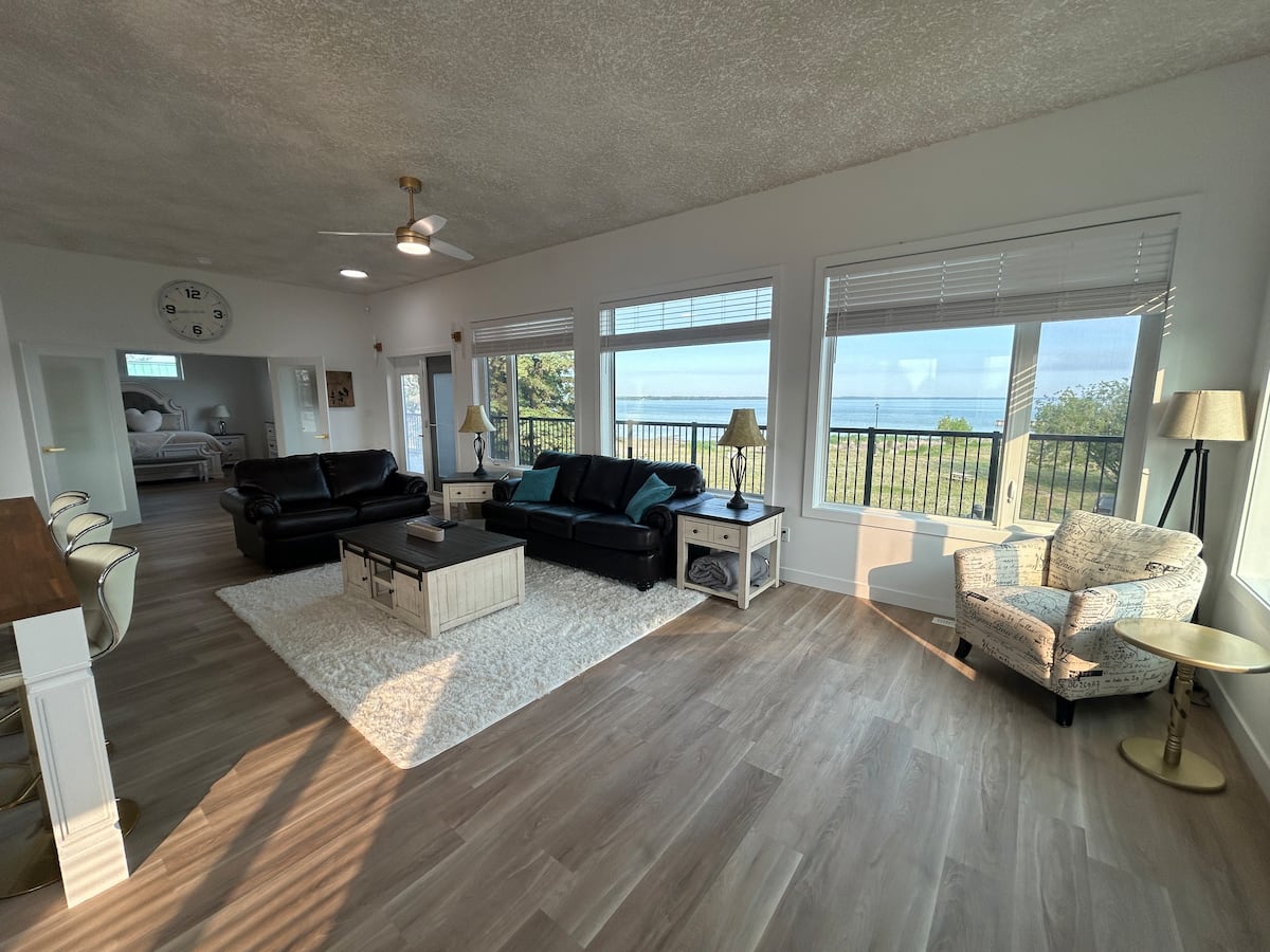 Seba Beach Vacation Rentals & Homes - Alberta, Canada | Airbnb