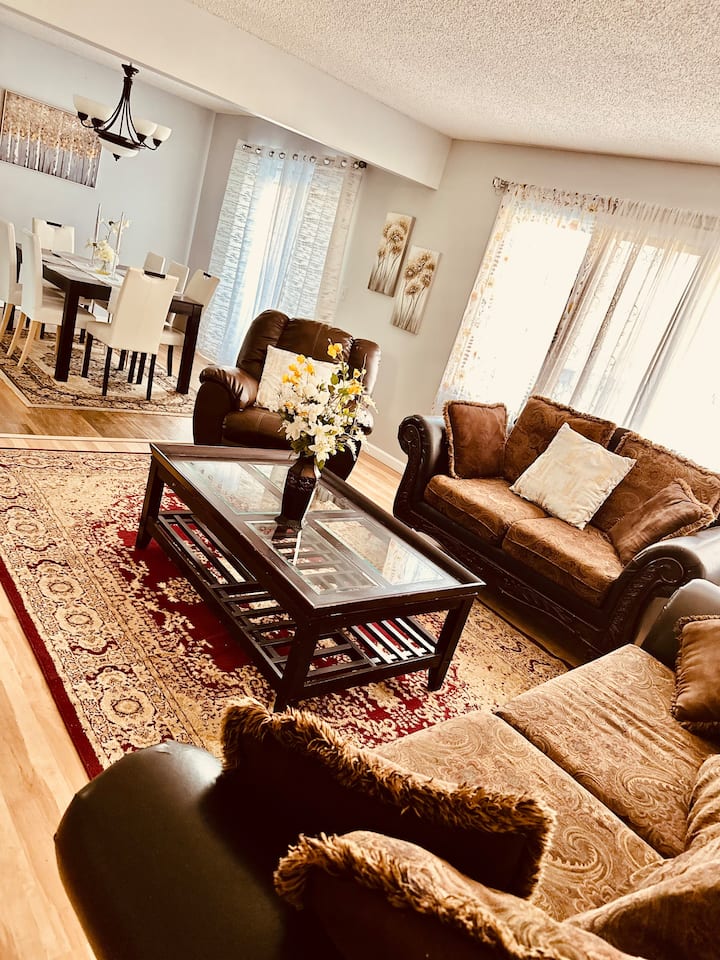 6 Bedroom House In Maplewood - Woodbury, MN
