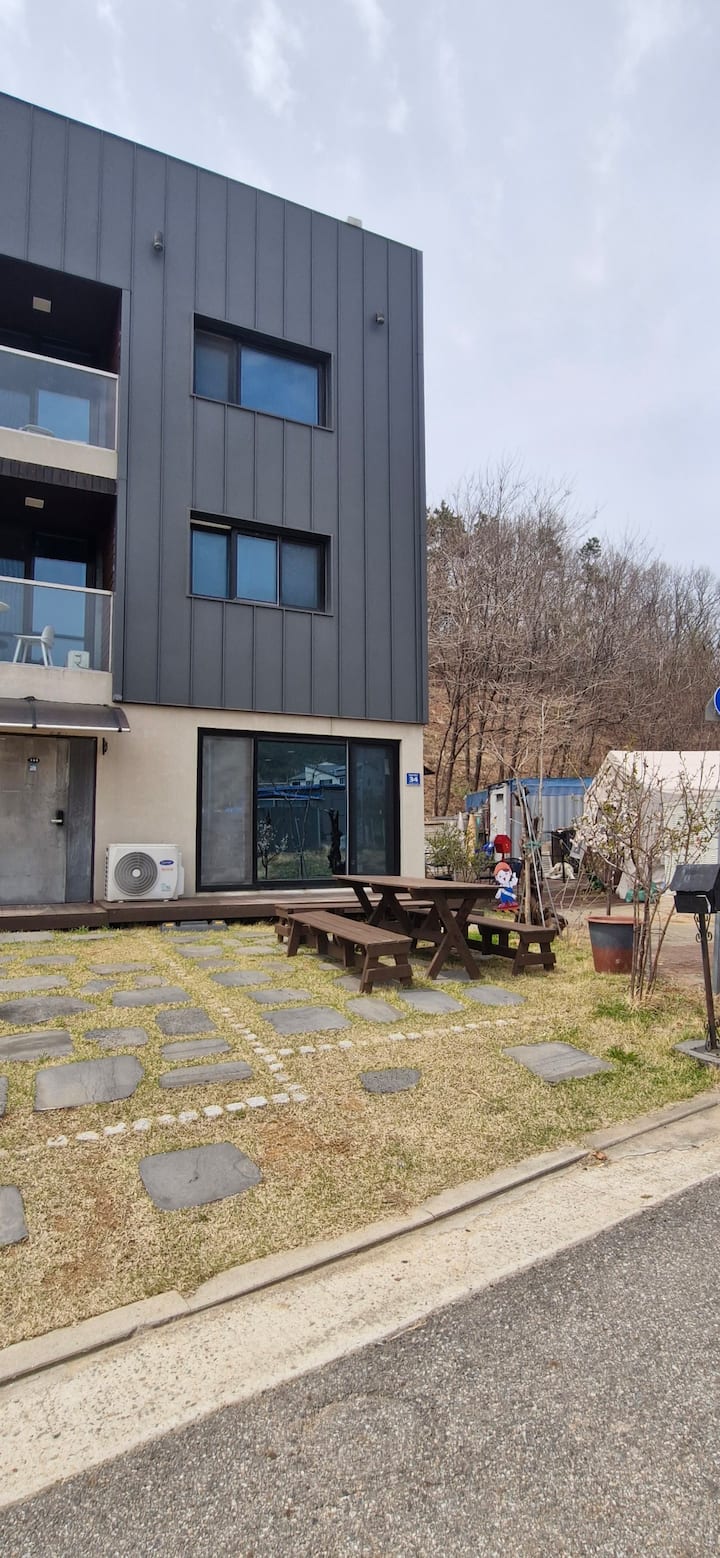 Guesthouse Joie De Vivre. Incheon Airport - 서산시