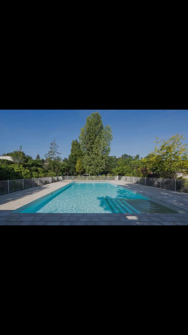 Appartement 2p Avec Piscine - Garches