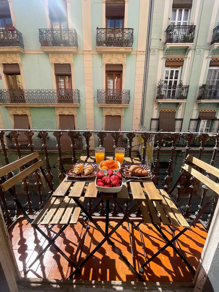 City Center - Central Market Apartment - Moncada
