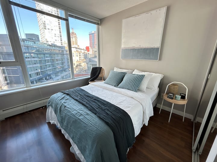 Stylish Dt Vancouver | Pool + Parking + Fast Wifi - North Vancouver