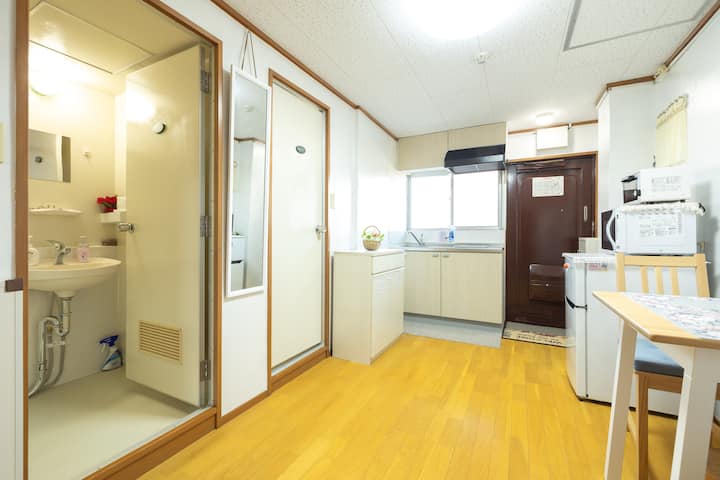 #A A横浜駅西口や羽田空港（30分）など一番近い#週、月割りが有り、長期賃貸をお勧め#最大3人 - Yokohama