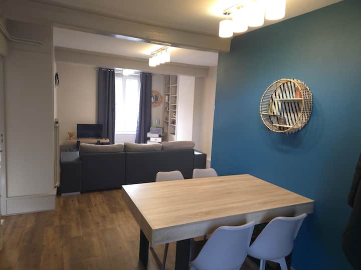 "Comme à La Maison" - Mably