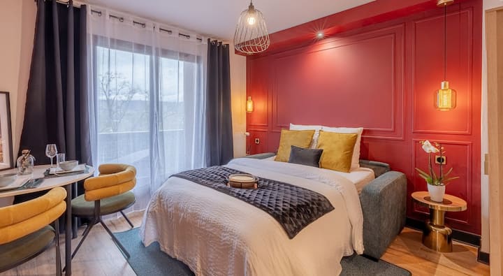 Studio Moderne, Chaleureux Et Calme. - Annecy