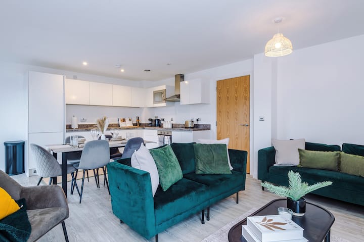 30% Off • Monthly Stay • Parking • Wifi • Kitchen - 샐퍼드