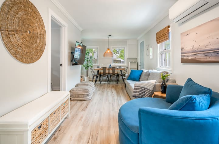 Crystal Beach Bungalow - Walk To Beach & Town - Crystal Beach