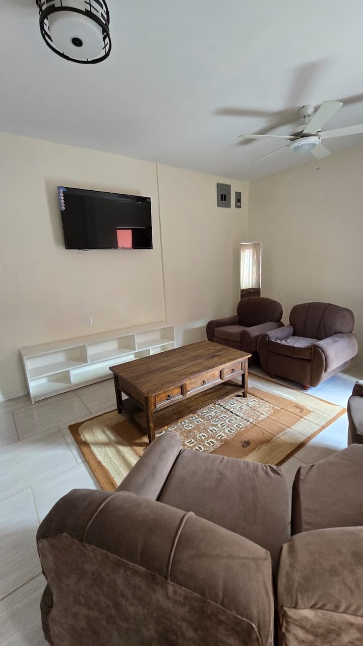 Modern 2 Bed Apt W/ Rooftop #4 - 2nd Room Add Fee - Guyana