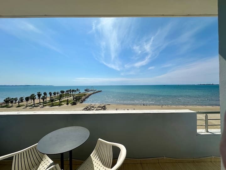 Shell- Blue Window - Albanien