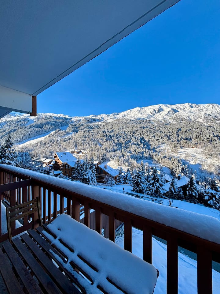 Meribel Centre - Pied Des Pistes - Vue Montagne - Courchevel 1850