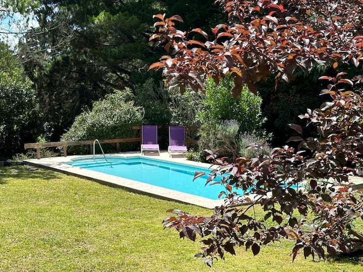 Casa 5 Dormitorios, 10 Pax, Parque, Pileta - Argentina