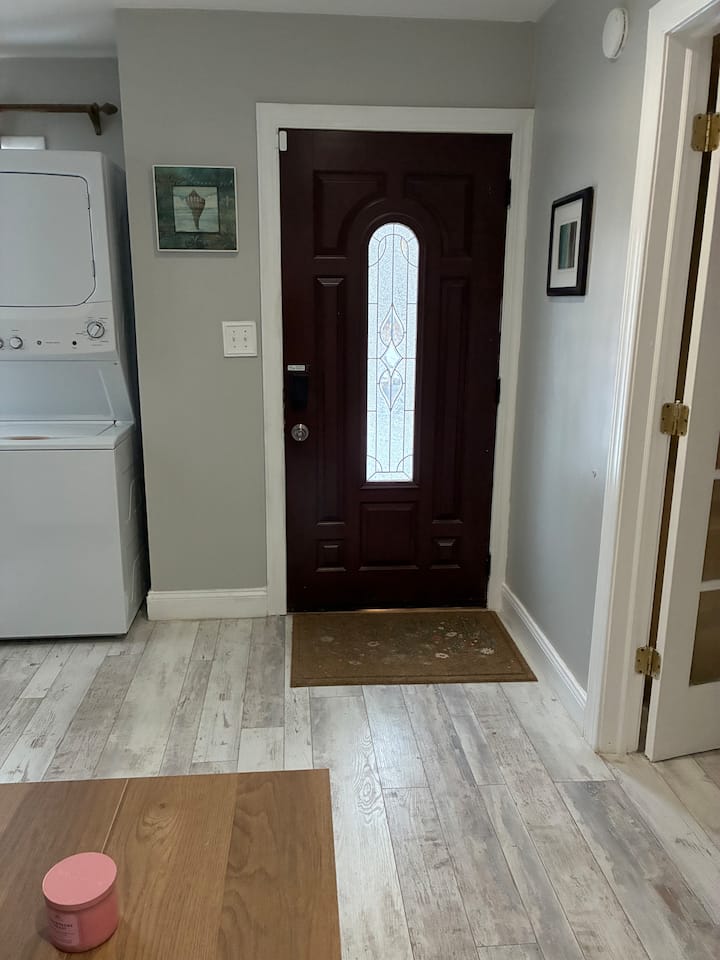 Charming Two Bedroom Apartment - All New Amenities - Port Jefferson, NY