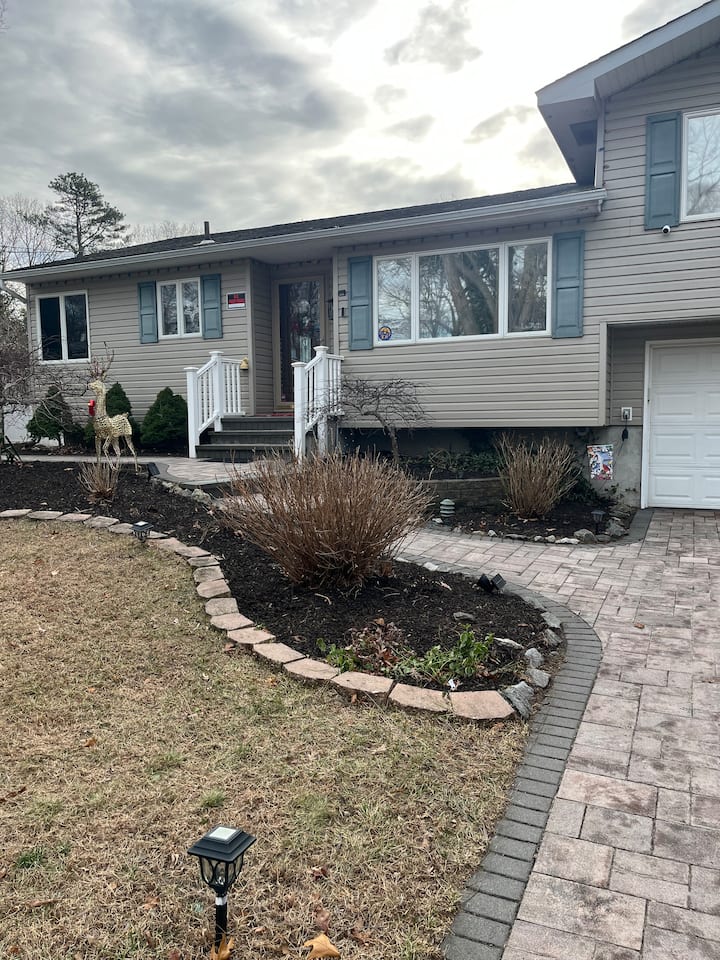 Charming Two Bedroom Apartment - All New Amenities - Medford, NY